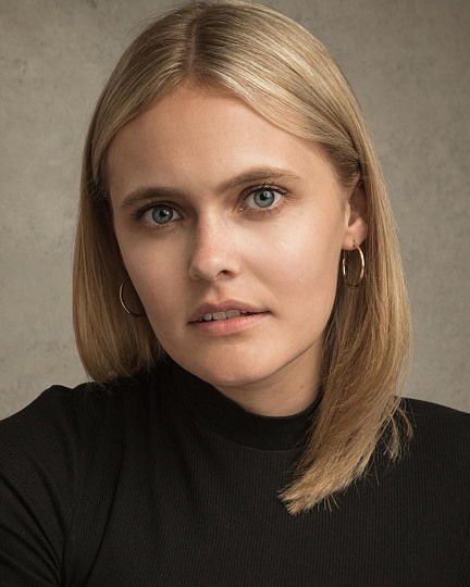 Consequences: Meet Laura | HullTruckTheatre